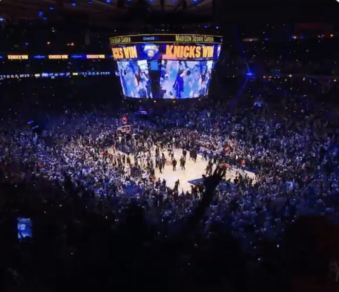 Knicks Rally Past Spurs - La Voz Colorado
